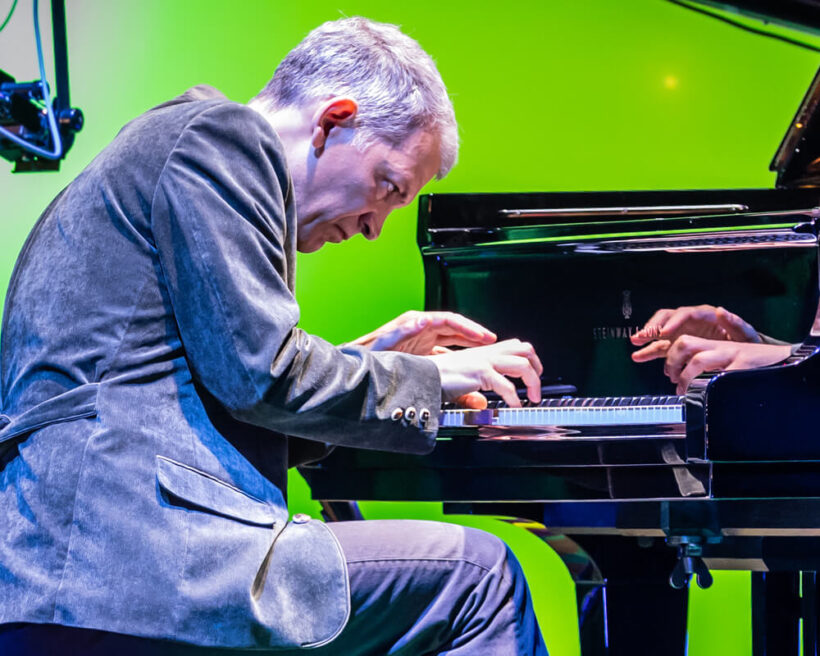 Top 11 best pianists and keyboardists in the world today